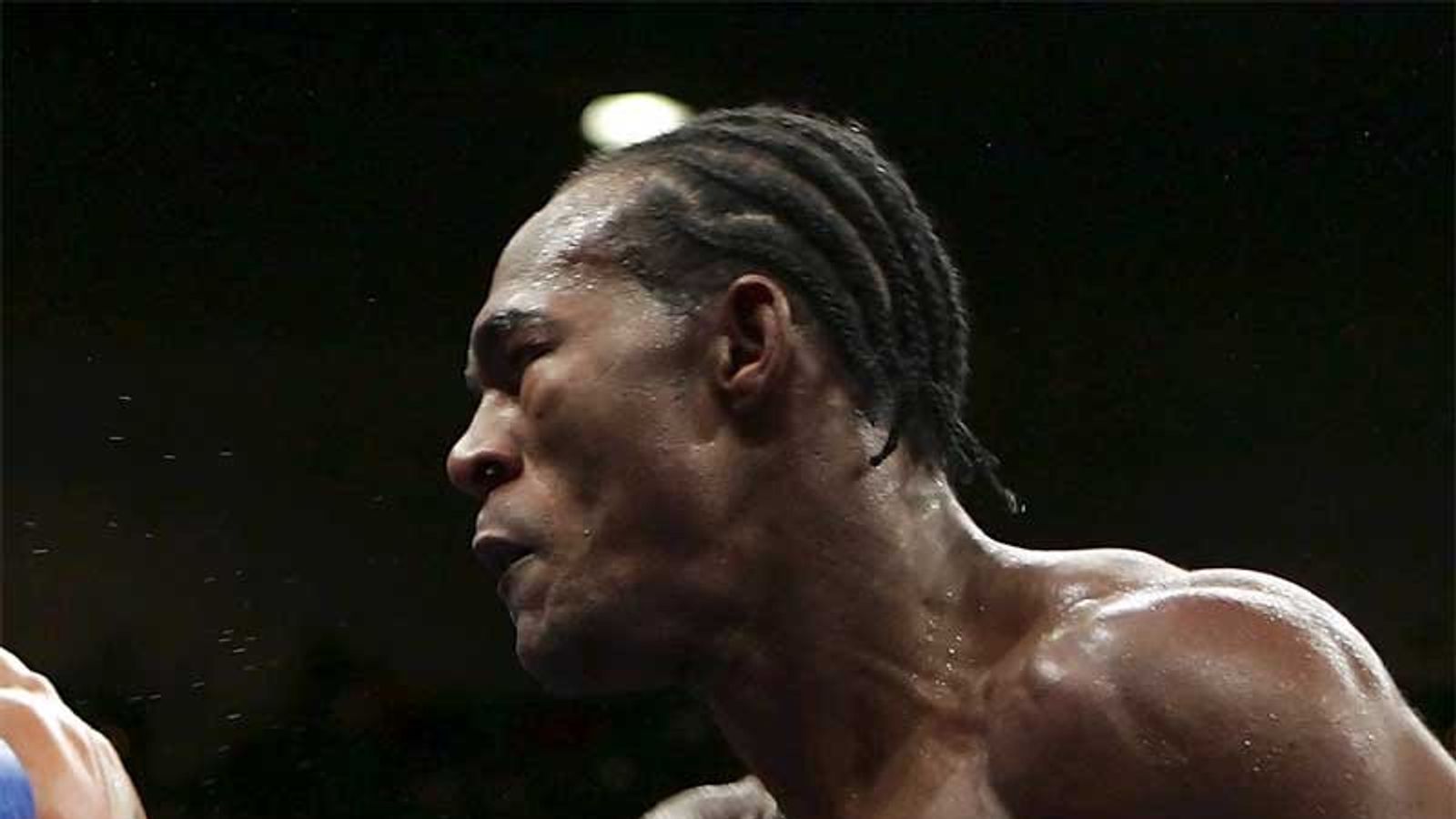 Guzman out guns Soto | Boxing News | Sky Sports