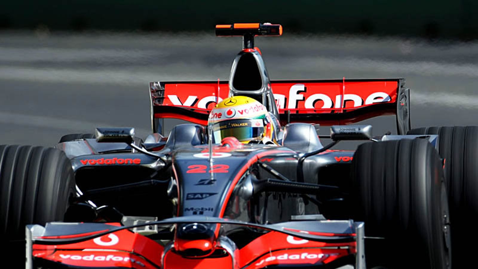 Hamilton takes Aussie pole | F1 News