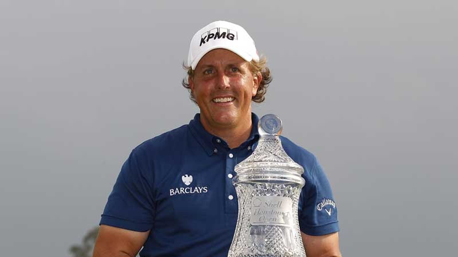 Mickelson warms up in style | Golf News | Sky Sports