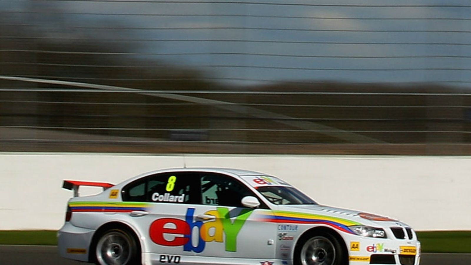 Collard closes title gap | Motor Racing News | Sky Sports