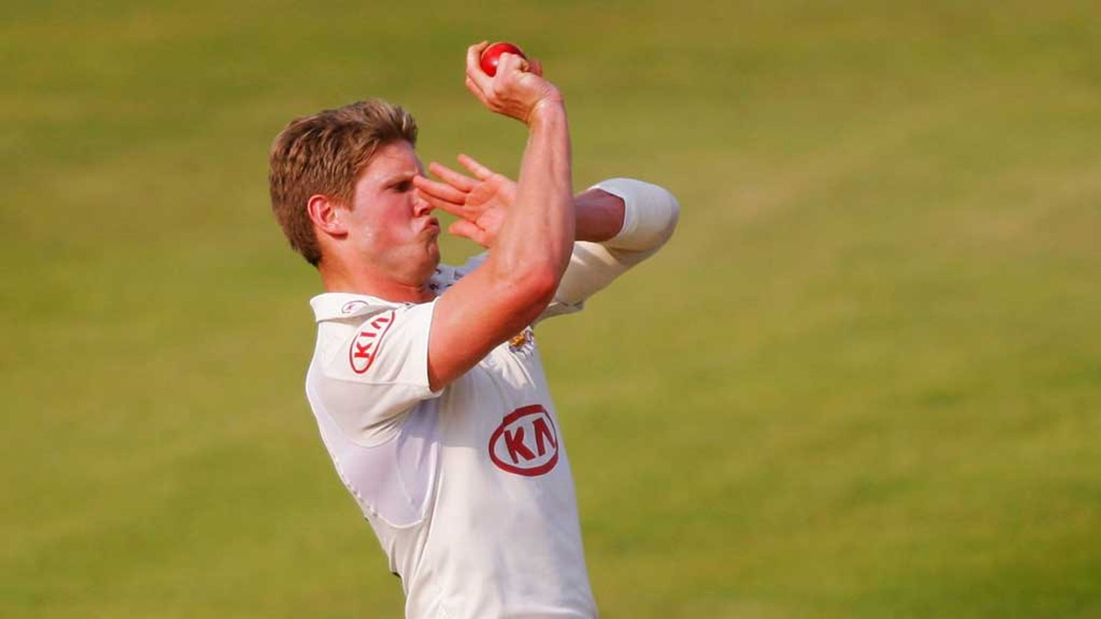 Stuart Meaker to join the England squad in India as cover for Steven ...