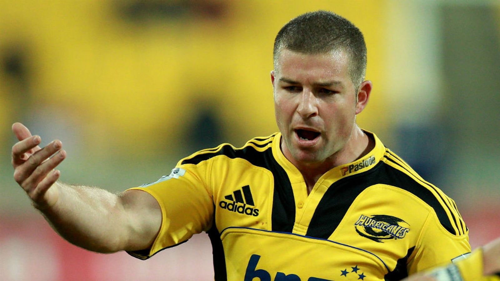 Former Hurricanes No 9 Chris Eaton has teamed up with the Western Force ...