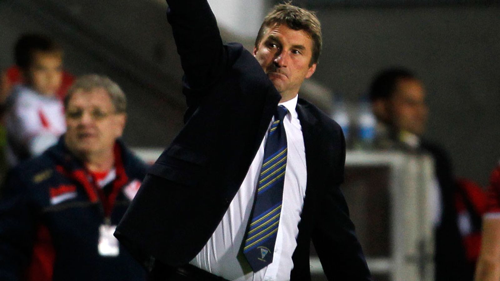 Tony Smith explains decision to field a strong Warrington side | Rugby ...