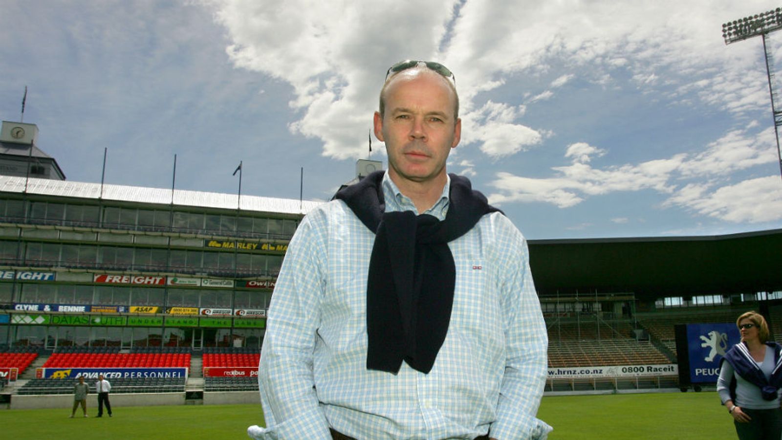 Stuart Barnes would love to see Sir Clive Woodward coaching France ...