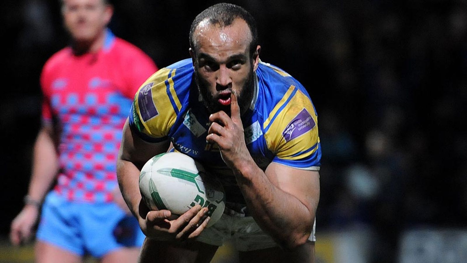 Super League: Jamie Jones-Buchanan targets hat trick of titles with ...