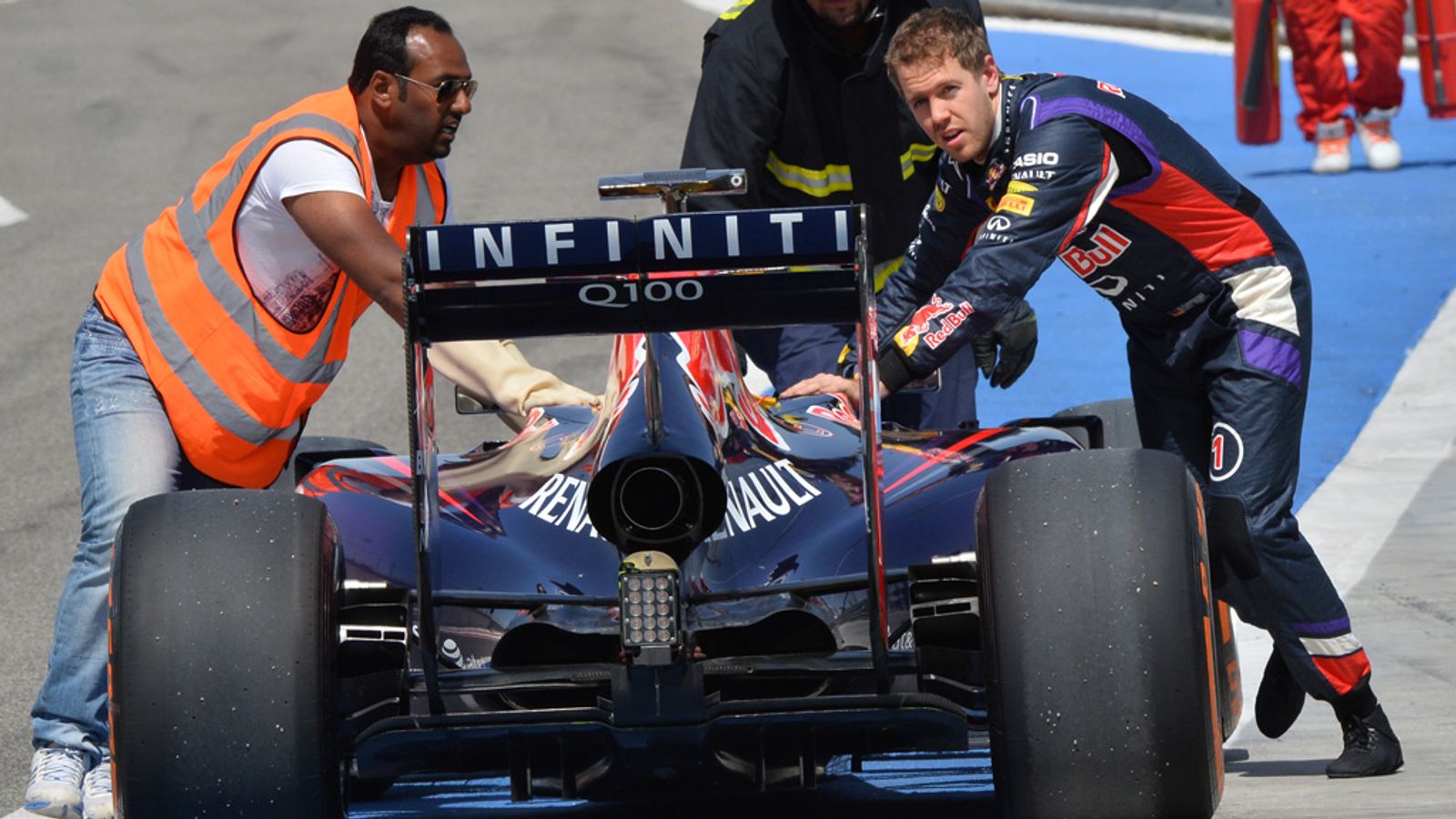 Red Bull deny RB10 will be ditched as Sebastian Vettel fends off fresh ...