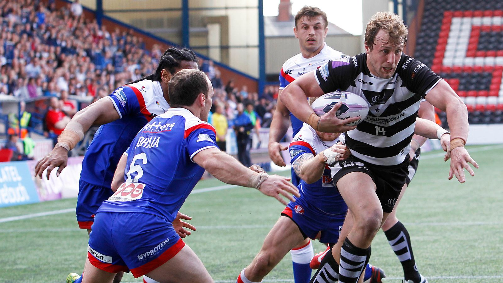 Super League: Chris Dean signs a new three-year contract with Widnes ...