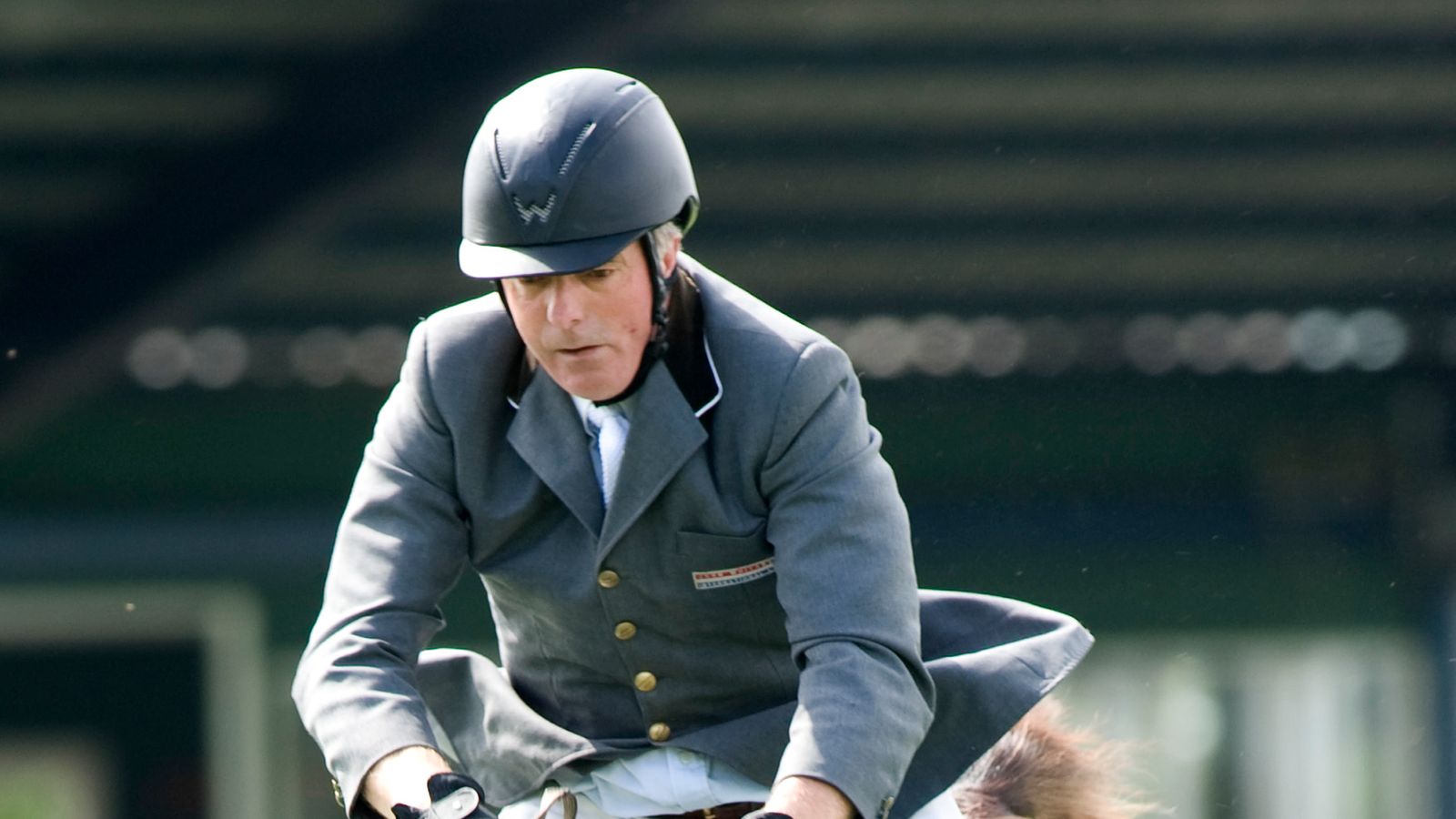 Horse of the Year Show: John Whitaker rolls back the years to win ...