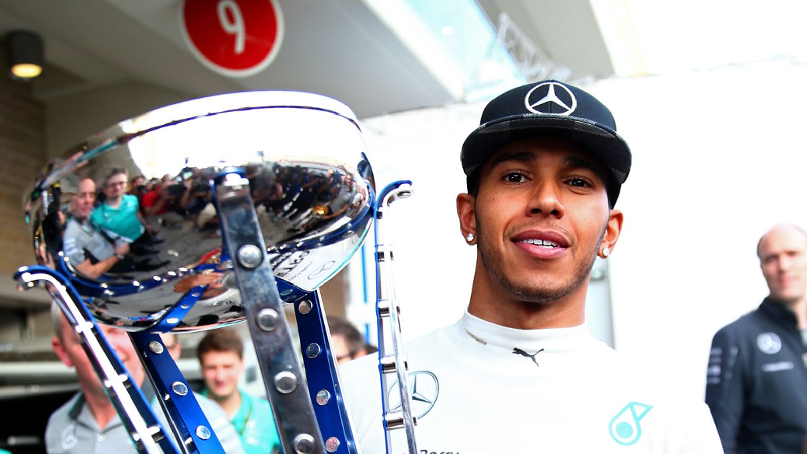 Lewis Hamilton promises to be 'cool, calm and collected’ in final races ...
