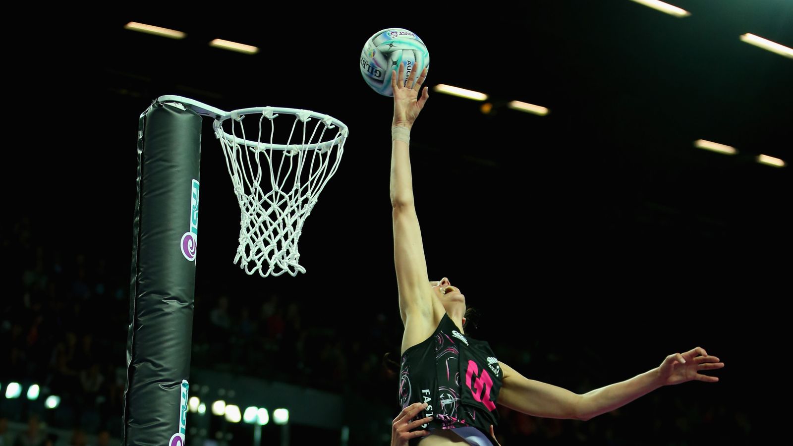 England claim third place at the 2014 Netball World Series as Kiwis ...