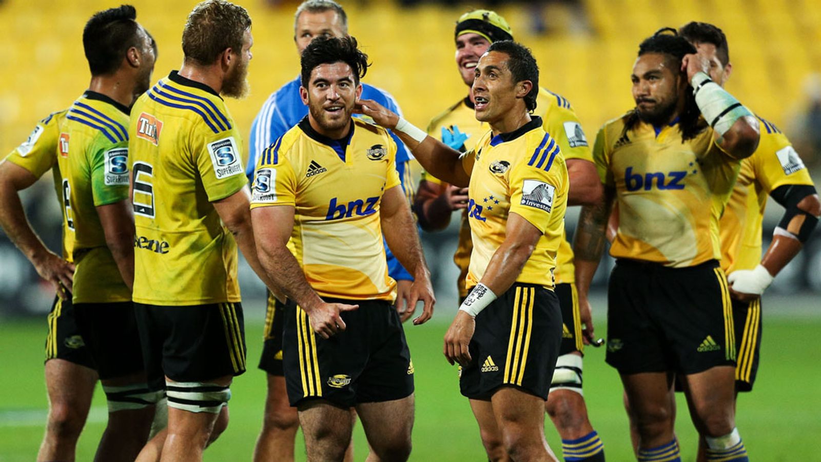 Super Rugby final a sell-out after extra tickets sold to queuing fans ...