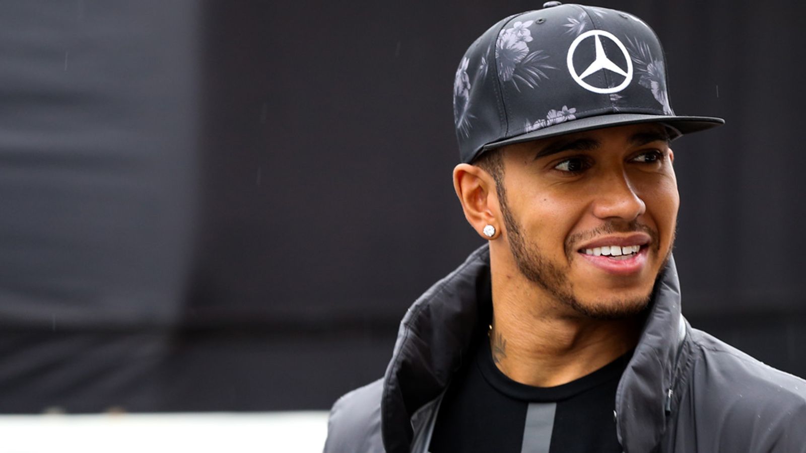 Lewis Hamilton keeps confidence in Mercedes despite Singapore slump ...