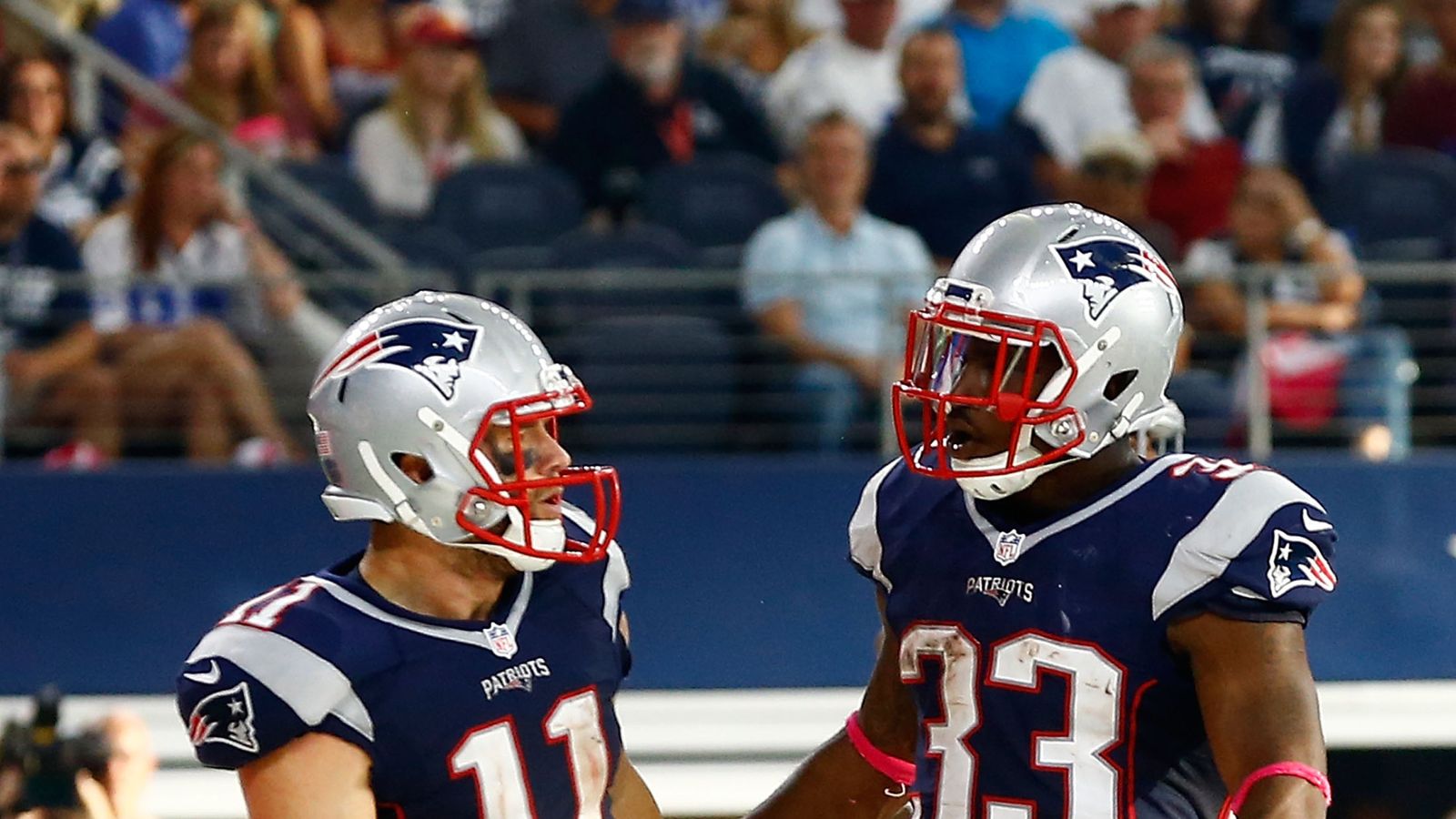 Dion Lewis ducks under Dallas Cowboys defense to score touchdown for ...