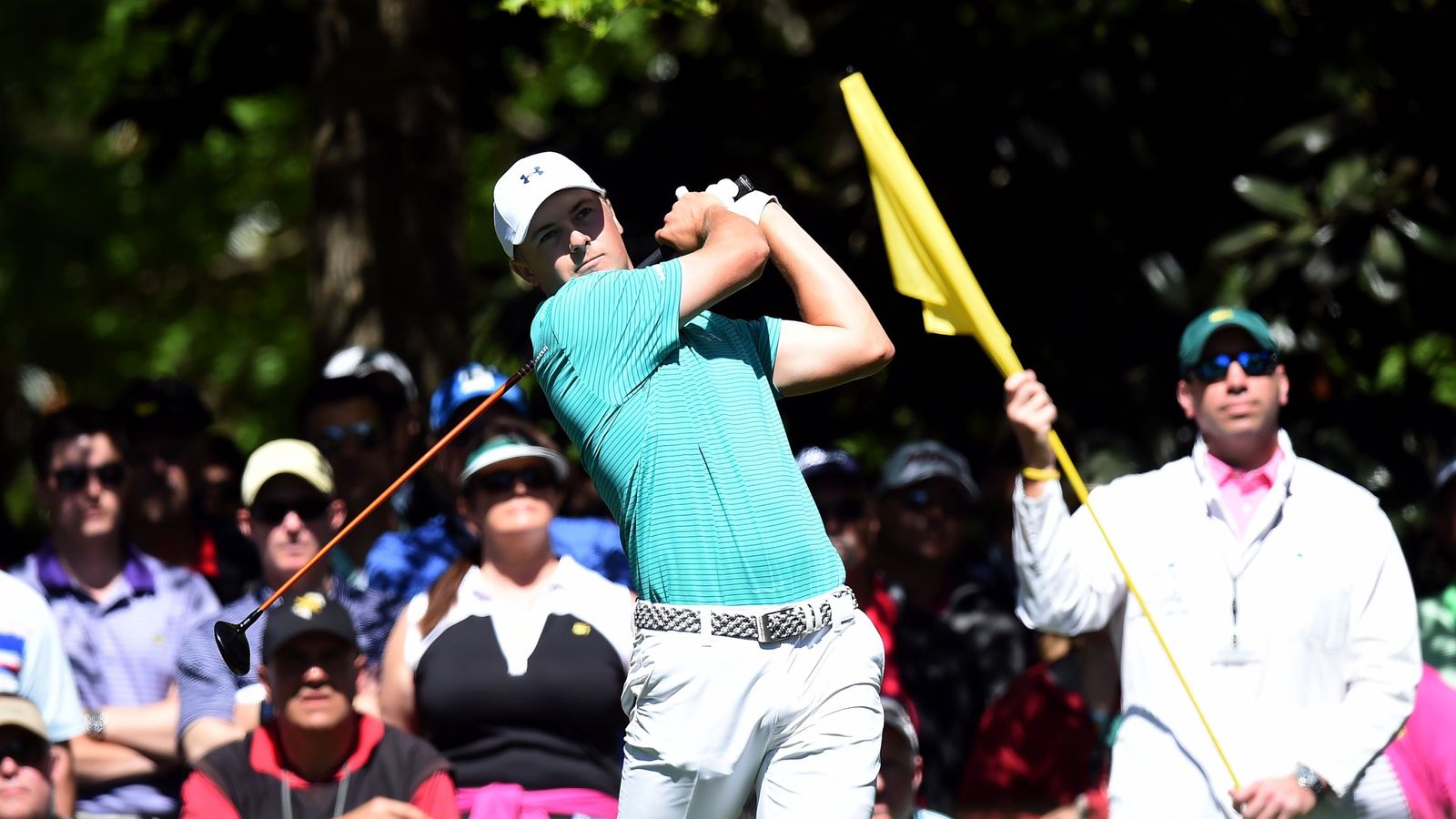 Jordan Spieth fires flawless 66 to earn two-shot lead at the Masters ...