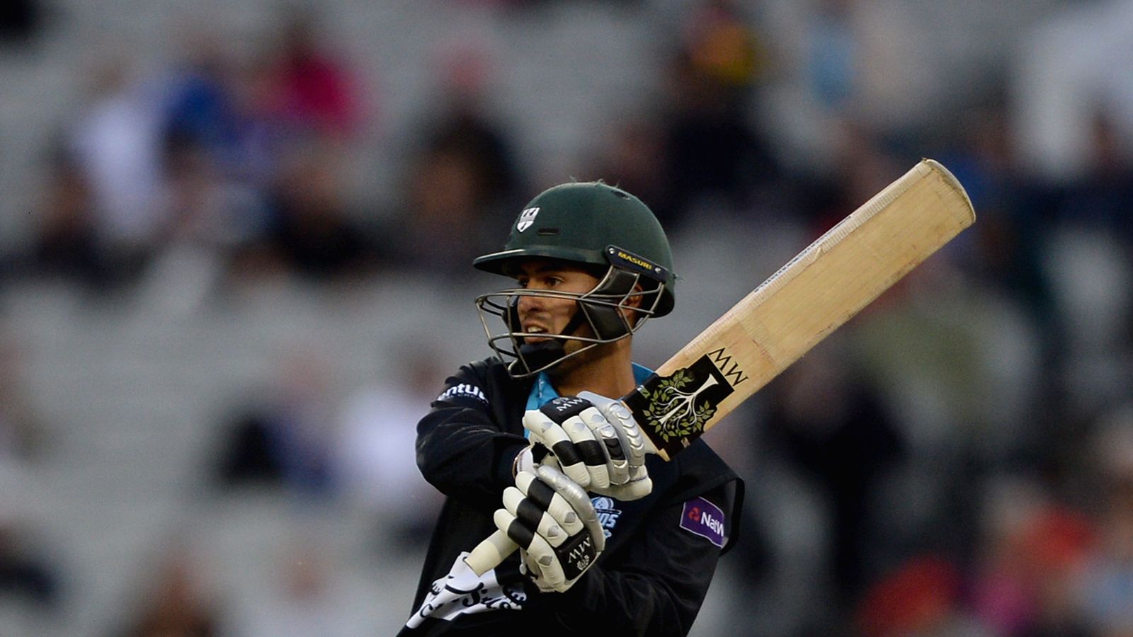Brett D'Oliveira signs new contract with Worcestershire | Cricket News ...