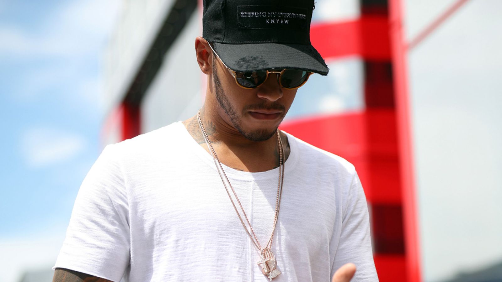 Lewis Hamilton can't get going in Austria as he struggles to find time ...