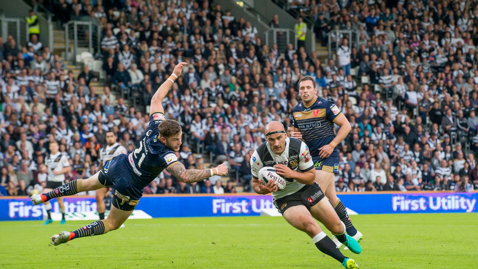 Hull 36 - 12 Hull K R - Match Report & Highlights