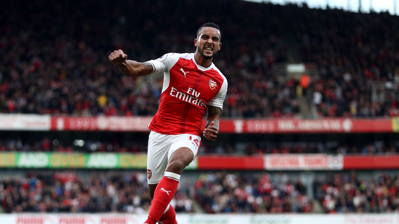 Theo Walcott says Arsenal may be better placed for a Premier League ...
