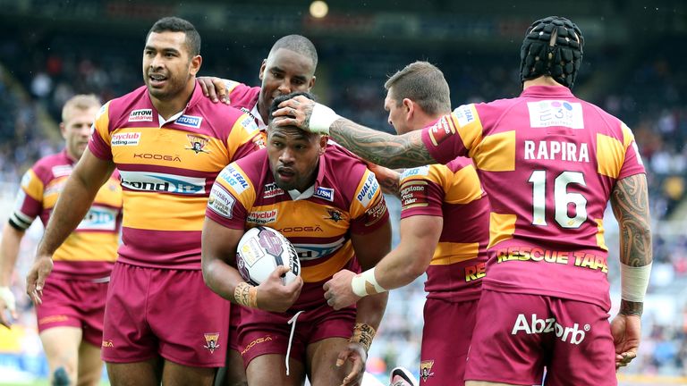 Huddersfield Giants star Ukuma Ta'ai signs new two-year deal | Rugby ...