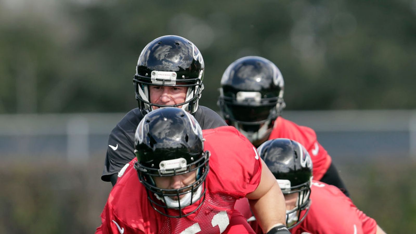 Atlanta Falcons coach Dan Quinn admits concern over Alex Mack injury ...