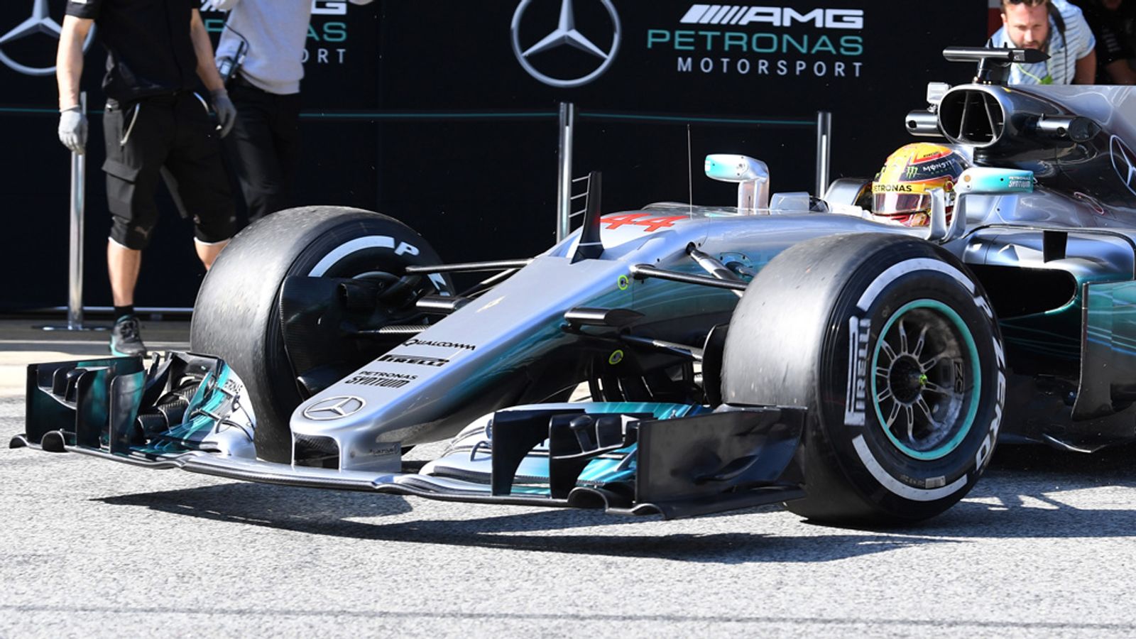F1 Testing: Lewis Hamilton and Mercedes fastest on first day of 2017 ...