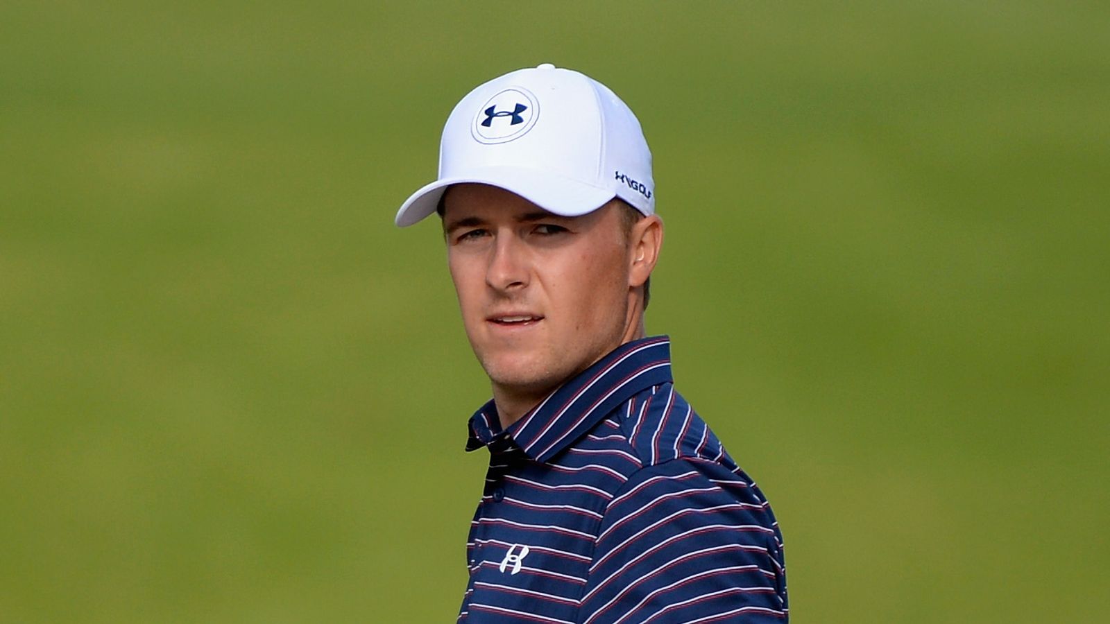 Jordan Spieth sinks amazing chip-in birdie during round two in Mexico ...