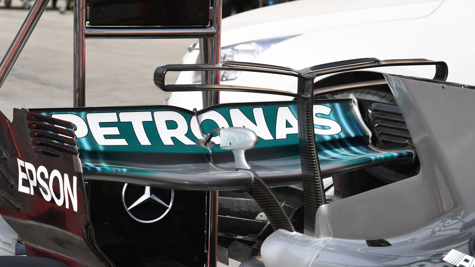 T-wings and shark fin engine covers to be banned from F1 in 2018 | F1 News