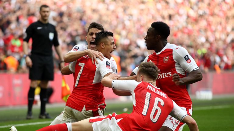 Arsenal 2 - 1 Man City - Match Report & Highlights