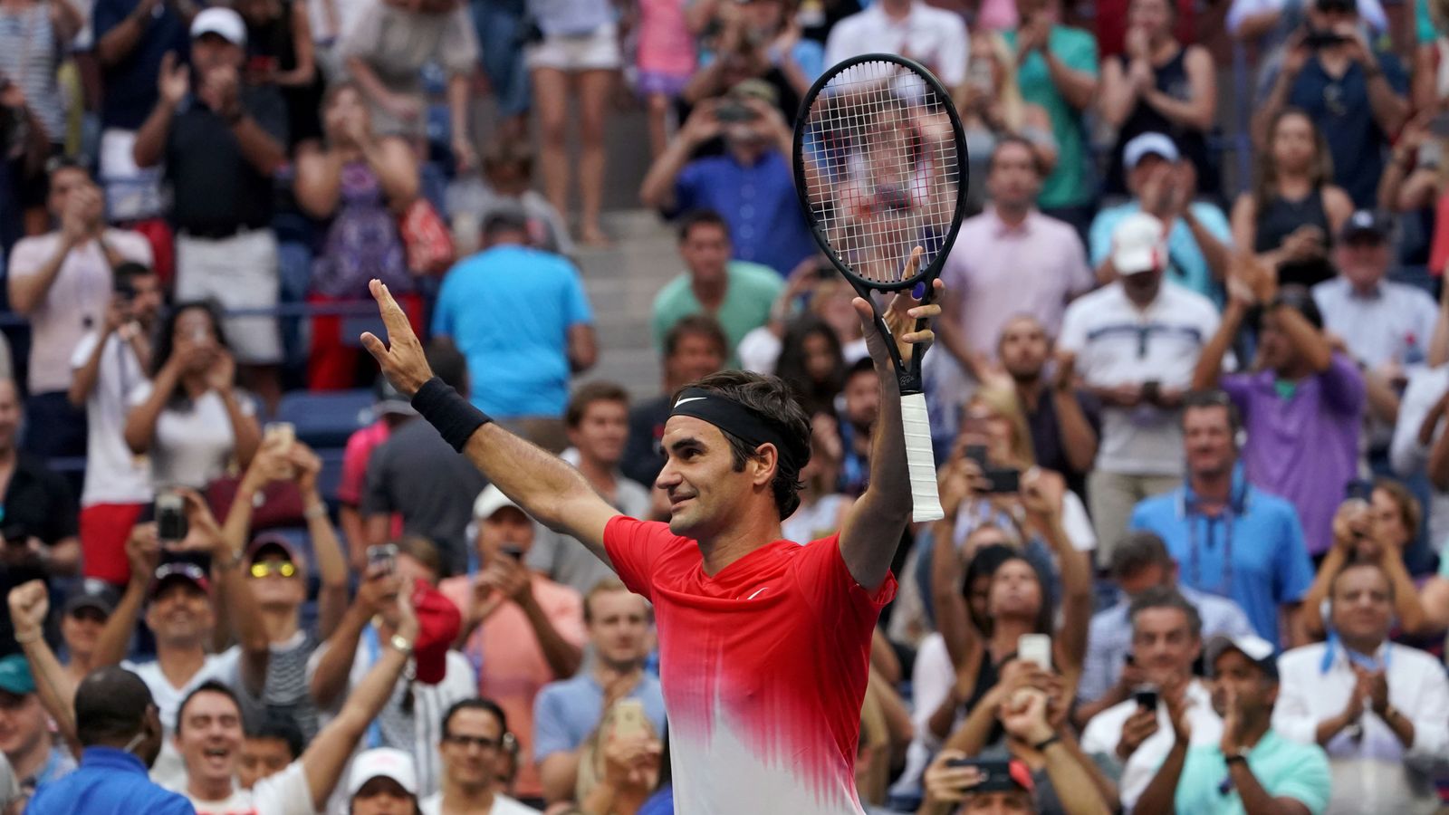 Roger Federer into US Open fourth round after beating Feliciano Lopez ...