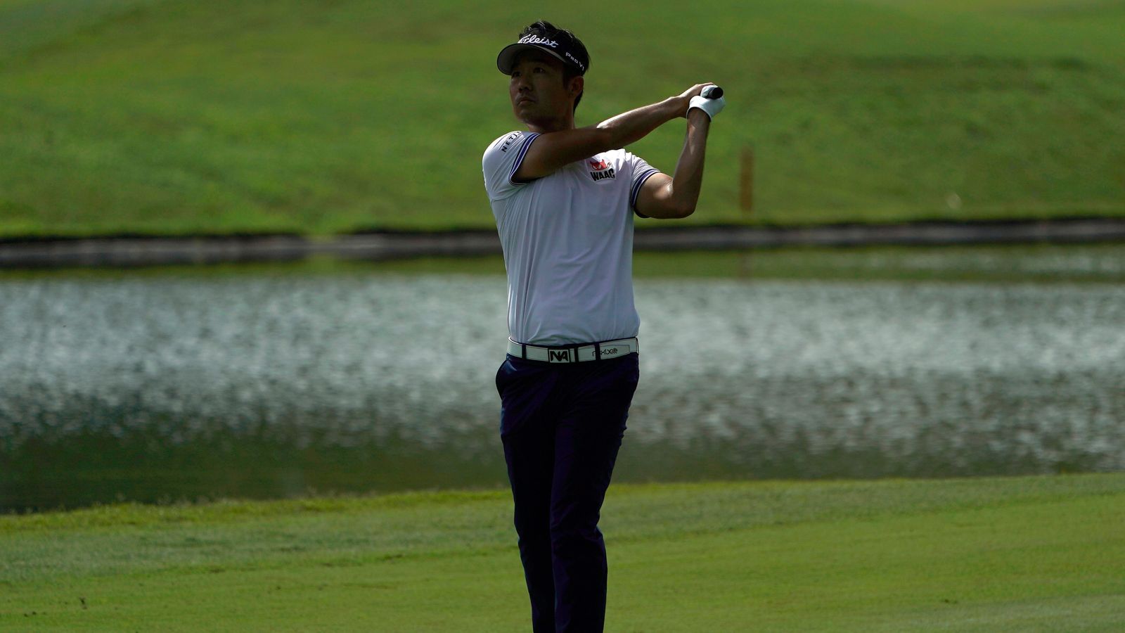 Kevin Na fires hole-out eagle during opening round of CIMB Classic ...