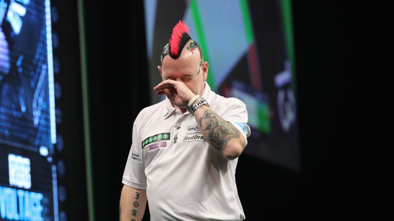 Premier League Darts: Peter 'Snakebite' Wright and Rob Cross had an on ...