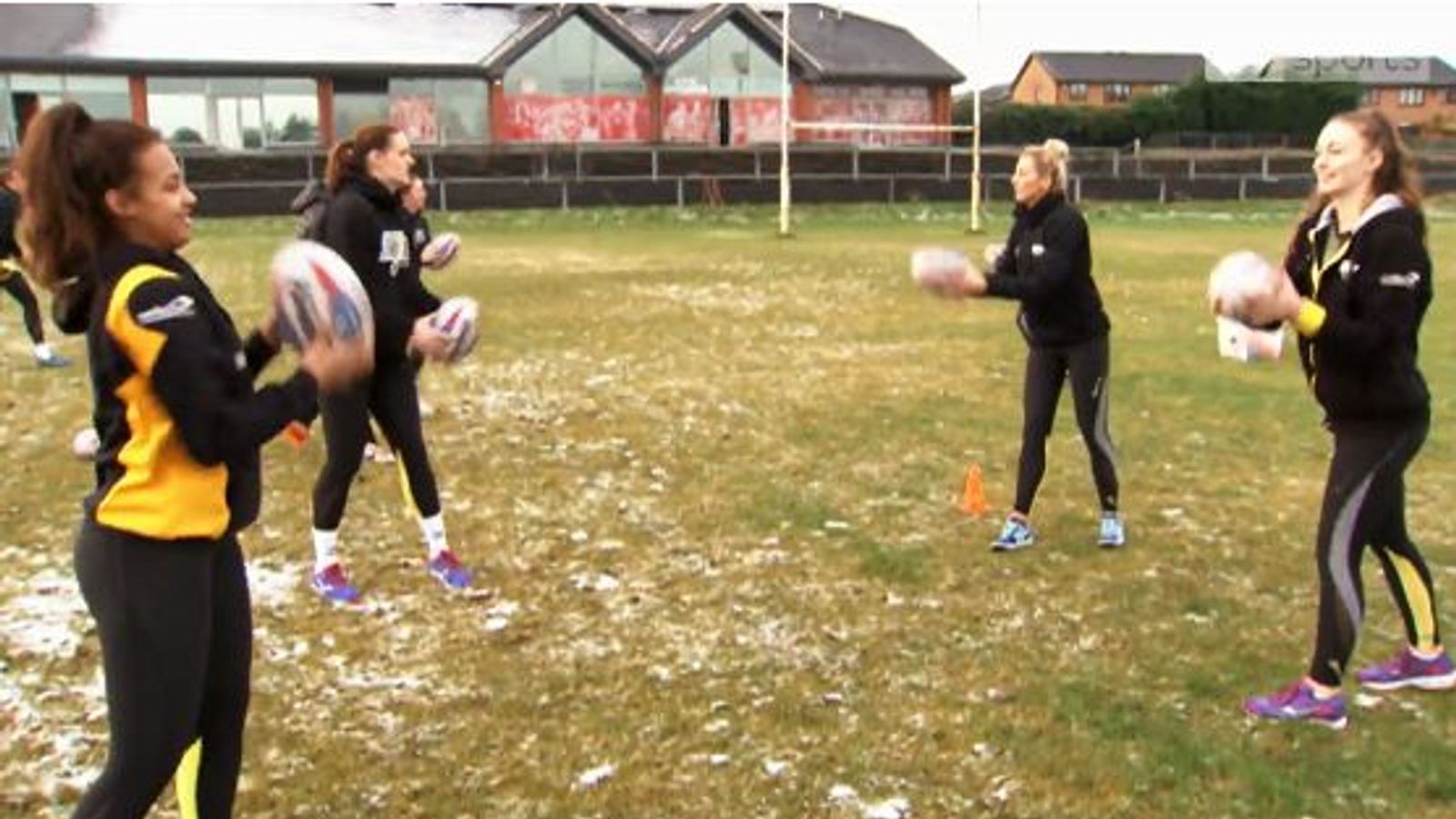 Netball Superleague: Manchester Thunder train with Wigan Warriors ...