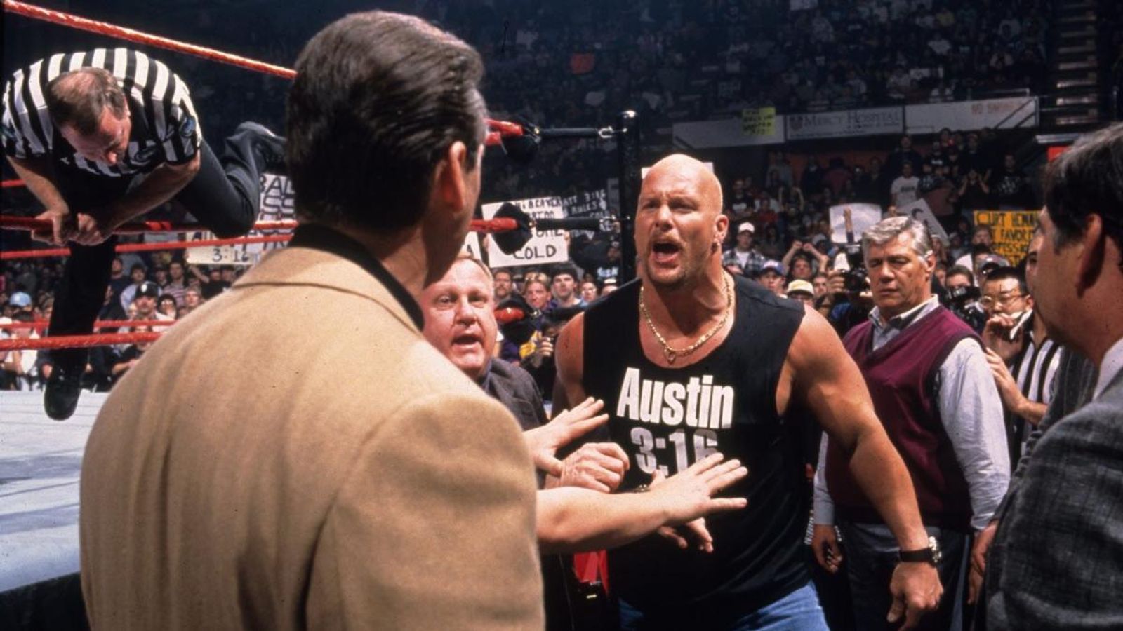 WATCH: 'Stone Cold' Steve Austin's first stunner to Vince McMahon! | WWE News | Sky Sports