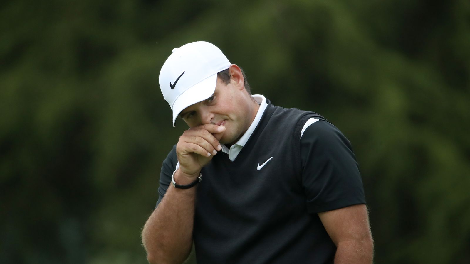 US Open: Patrick Reed snaps club over knee in anger after bad chip ...