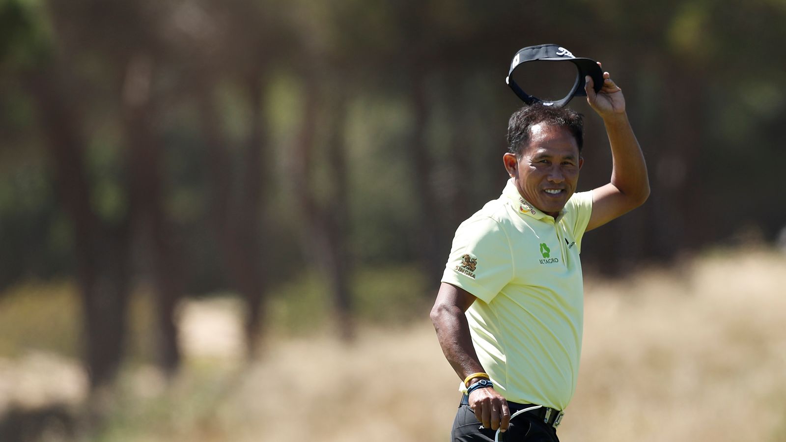 GolfSixes: Defending champions Ireland ousted by Jaidee hole-in-one ...