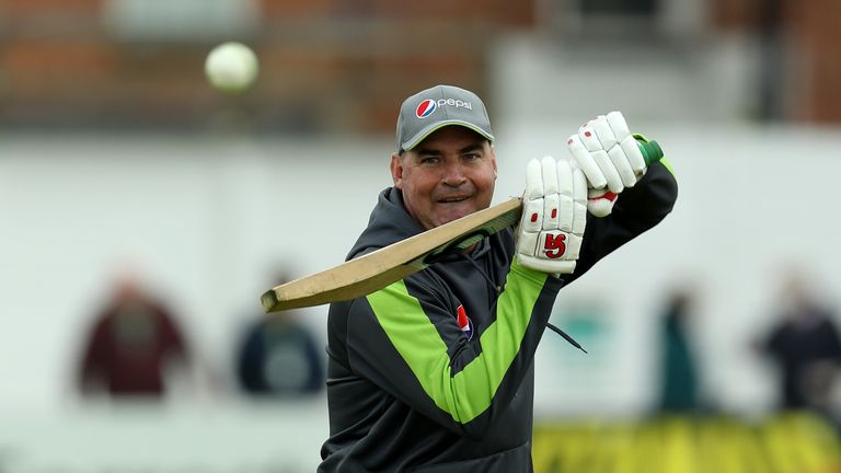 Pakistan need a 'hero' in World Cup clash against India, says Mickey ...