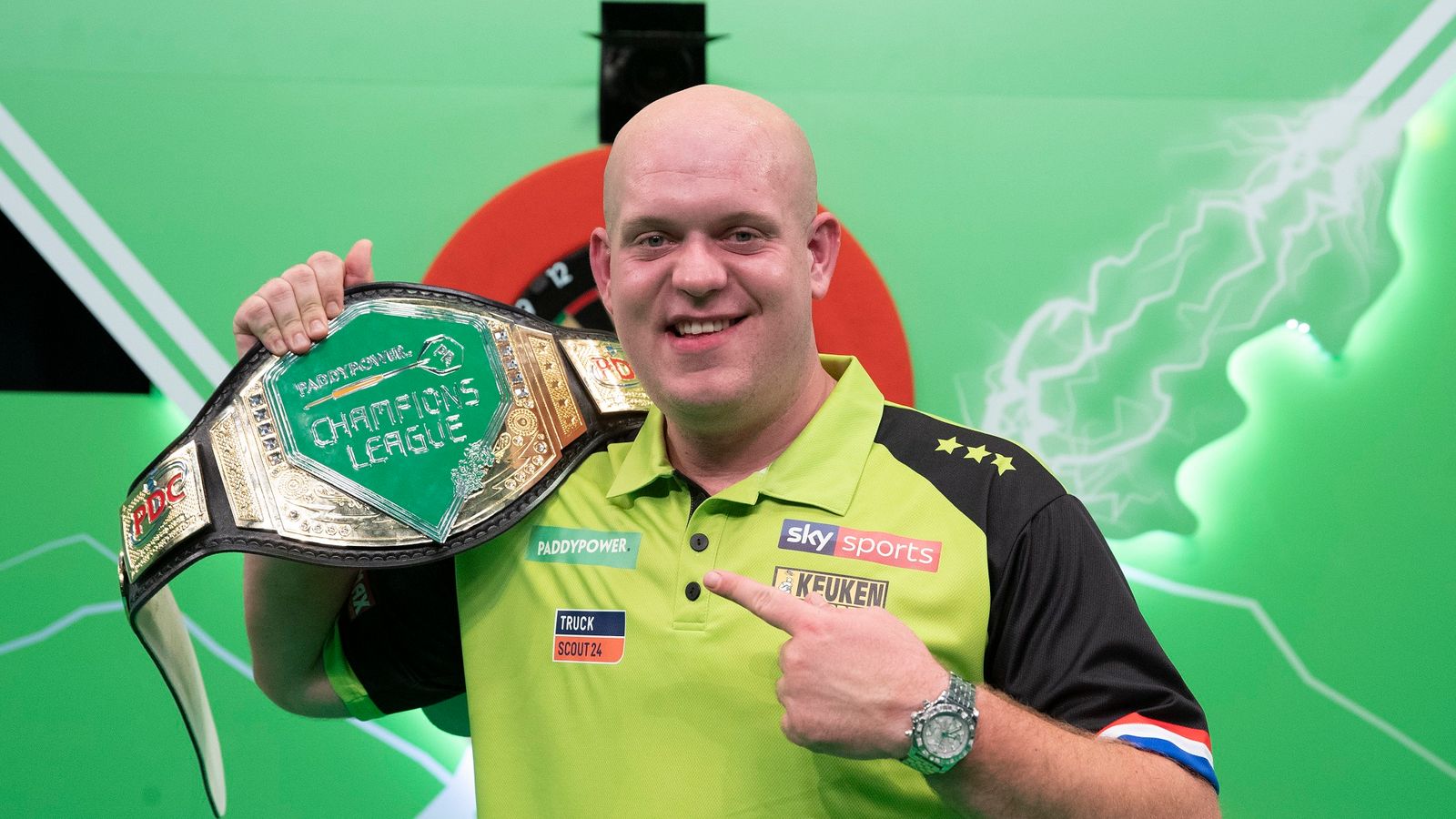 Michael Van Gerwen Wins First Champions League Of Darts Title Darts