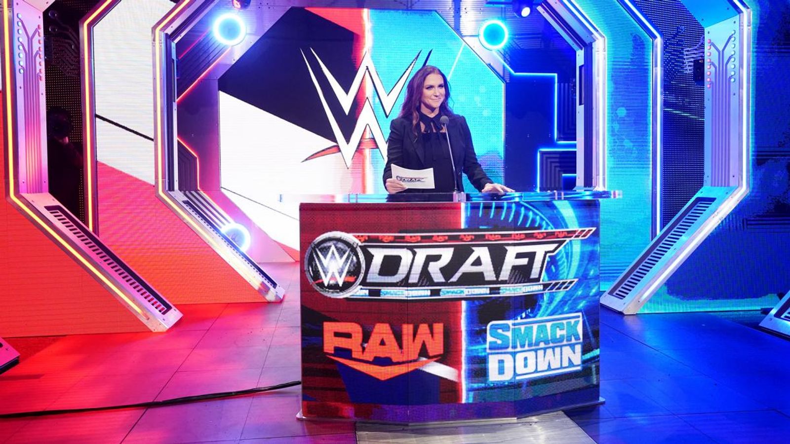 Becky Lynch #1 pick in WWE draft as SmackDown kicks off selection ...