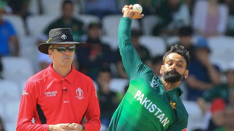 Pakistan's Mohammad Hafeez is free to bowl in ECB competitions after ...
