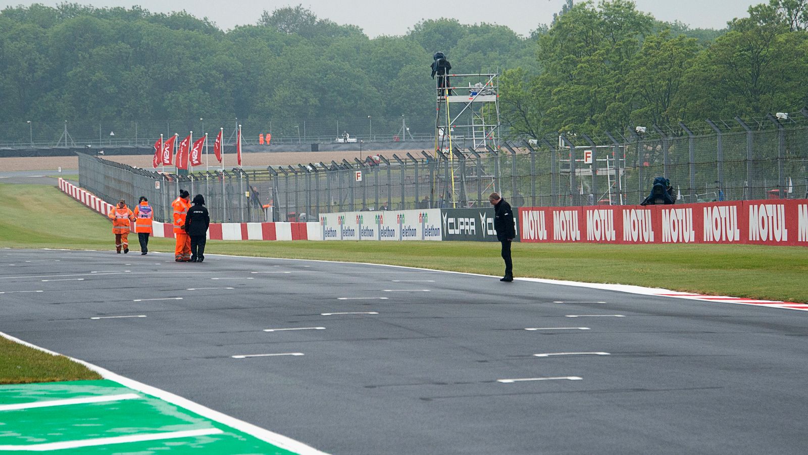 Ben Godfrey: British Superbike rider dies in Donington Park accident ...