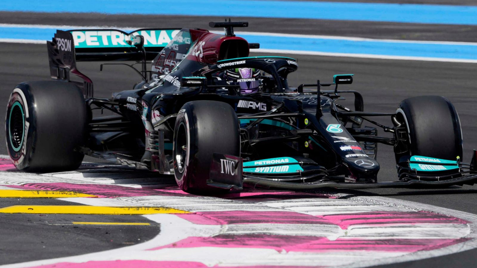 French GP: Lewis Hamilton on Friday practice 'struggle' as Valtteri ...