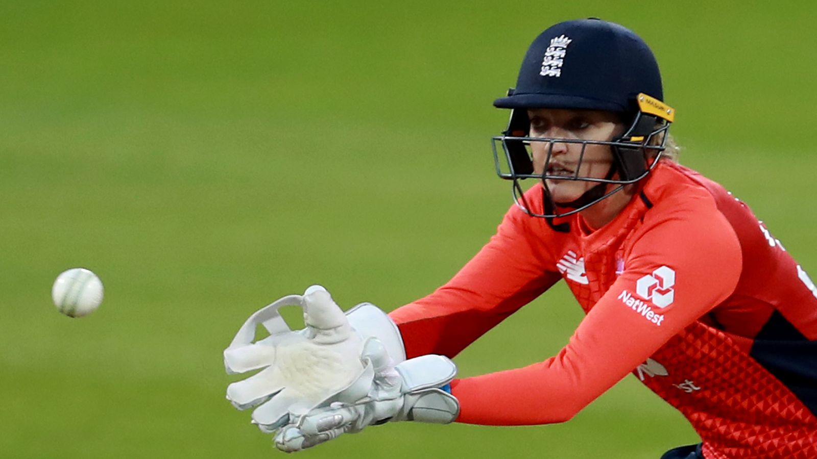 Sarah Taylor returns to professional cricket after two years in ...
