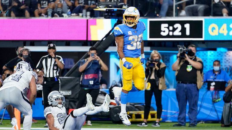 Las Vegas Raiders 14-28 Los Angeles Chargers: Justin Herbert, Austin ...