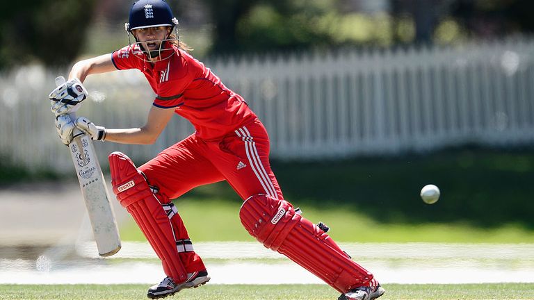 How sports kit is failing our female athletes: From ill-fitting bras to ...