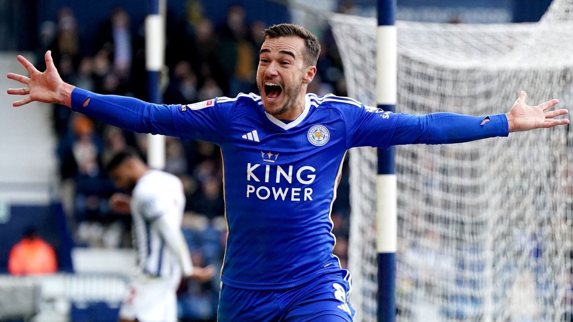 Harry Winks fires leaders Leicester to dramatic late victory at West Brom